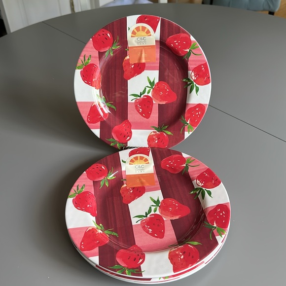 Gibson | Dining | Nwt Cc California Home Strawberry Patterned Dinner ...